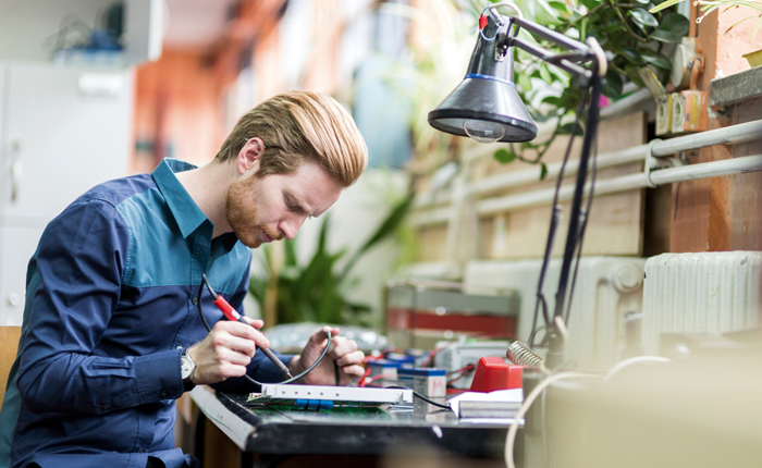 Cursus Elektronica - Online opleiding als thuisstudie | NHA
